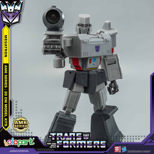 Transformers: Generation 1 - 20cm Megatron Model Kit - AMK Series